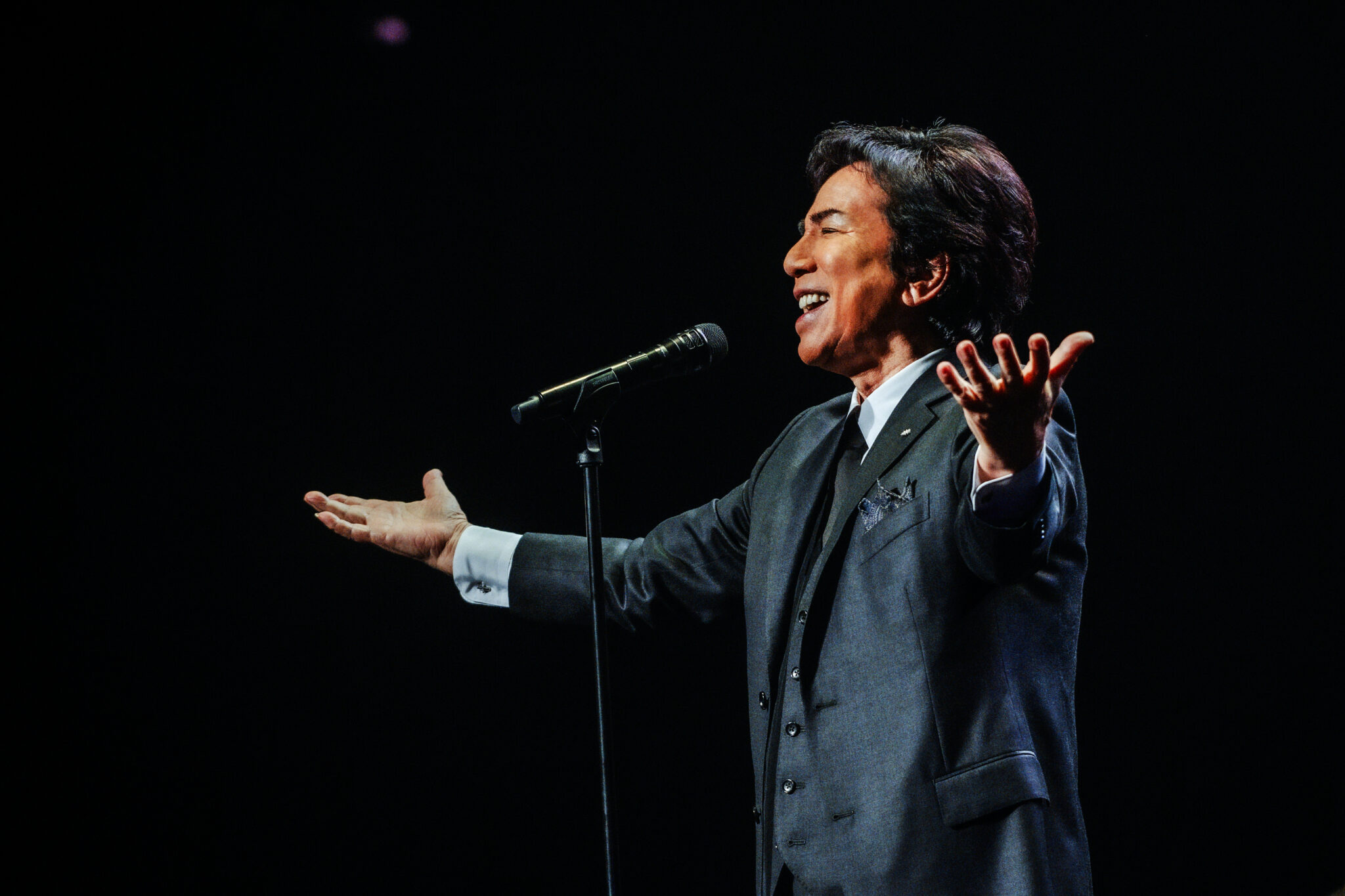 布施明 AKIRA FUSE 60th ANNIVERSARY LIVE TOUR 2024-2025 Voyage – サンシティホール